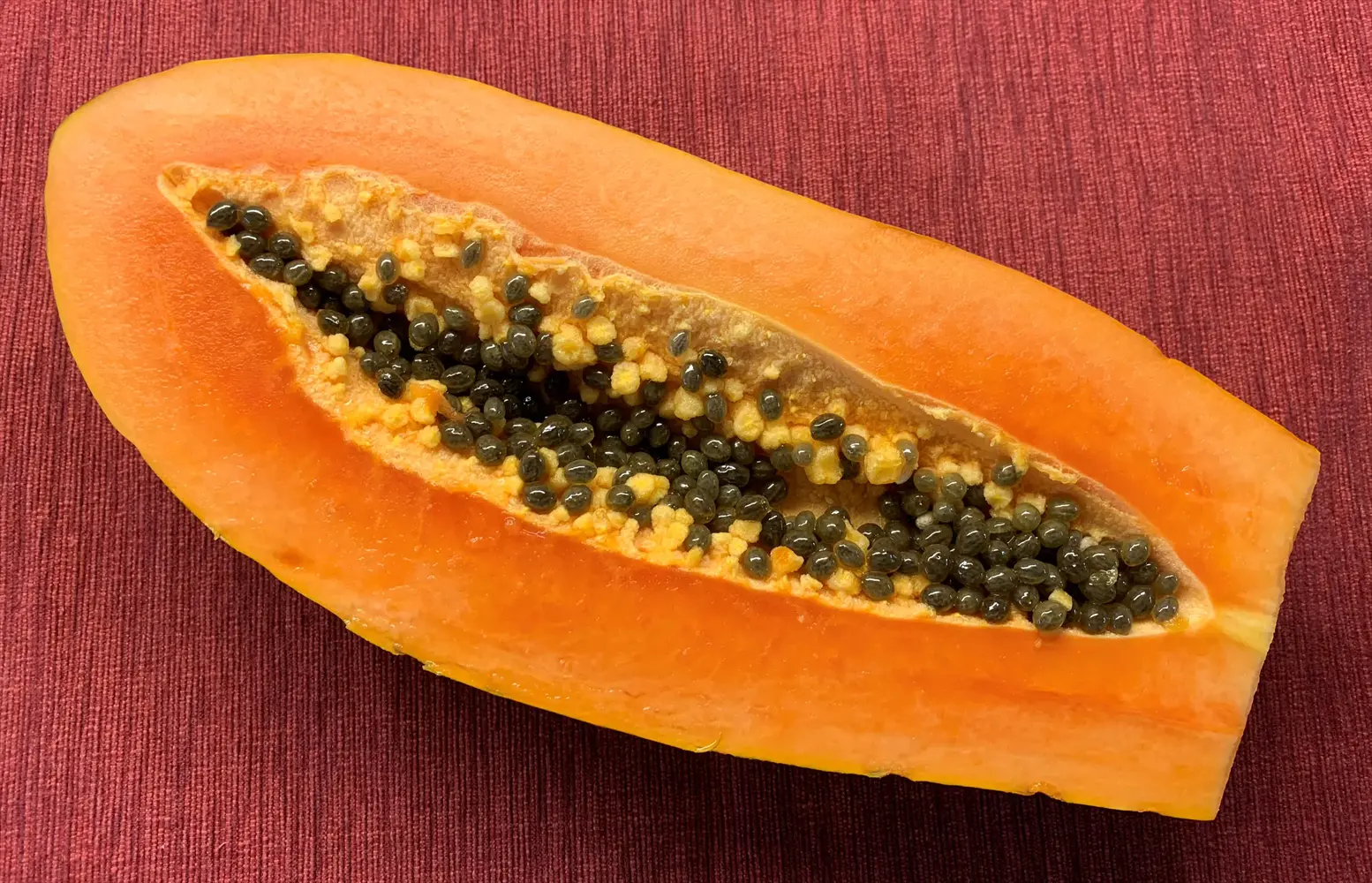 How does papaya support digestive health?